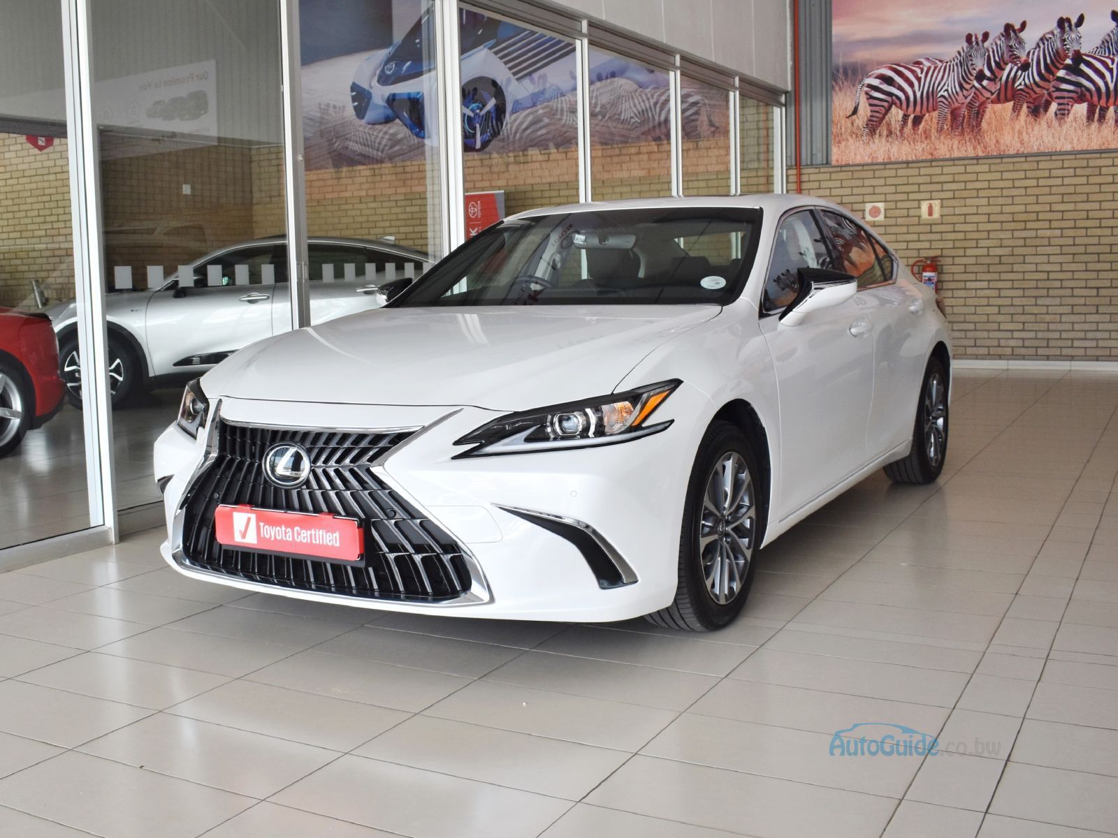 2023 Lexus ES 250 EX for sale | 1 000 Km | Automatic transmission ...