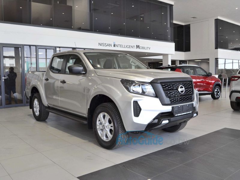 2023 Nissan Navara SE Plus - 4x2 - M/T for sale | Brand New | Manual ...