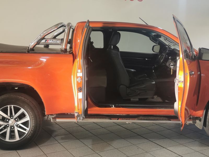 2018 Toyota toyota hilux 2.8 dg6 extra cab 4x4 for sale | 131 000 Km ...
