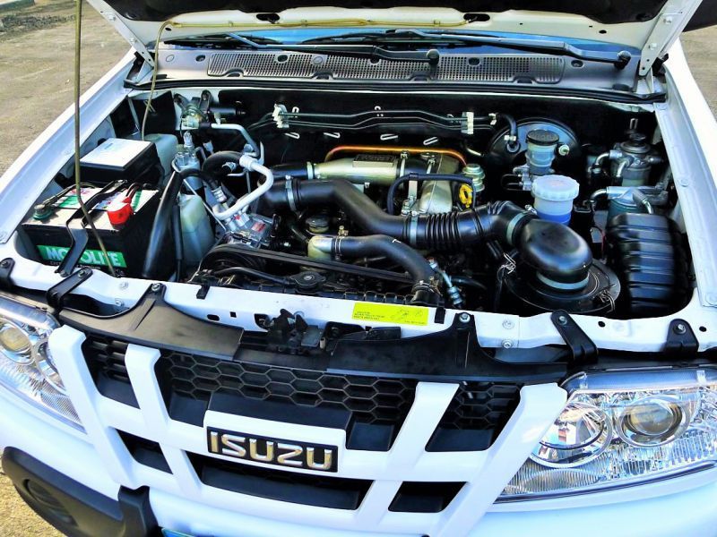 2013 Isuzu Crosswind for sale | 1 Km | Manual transmission - Rick B ...