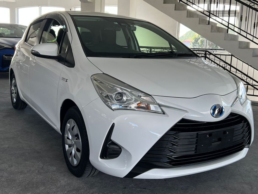 2020 Toyota Vitz Hybrid for sale 37 000 Km Automatic transmission Bhk Motors