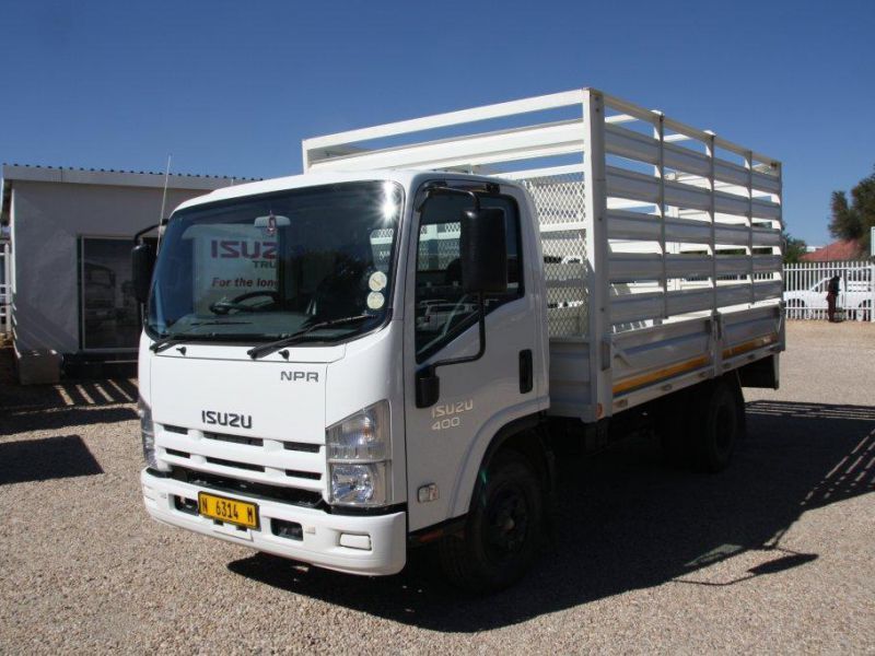 2016 Isuzu NPR400 SWB CATTLE RAIL for sale | 23 000 Km - Auas Motors Trucks