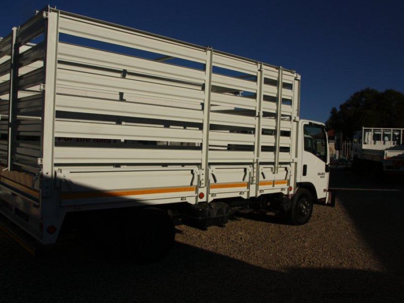 2016 Isuzu NPR400 AMT Cattle Rail for sale | 2 000 Km - Auas Motors Trucks