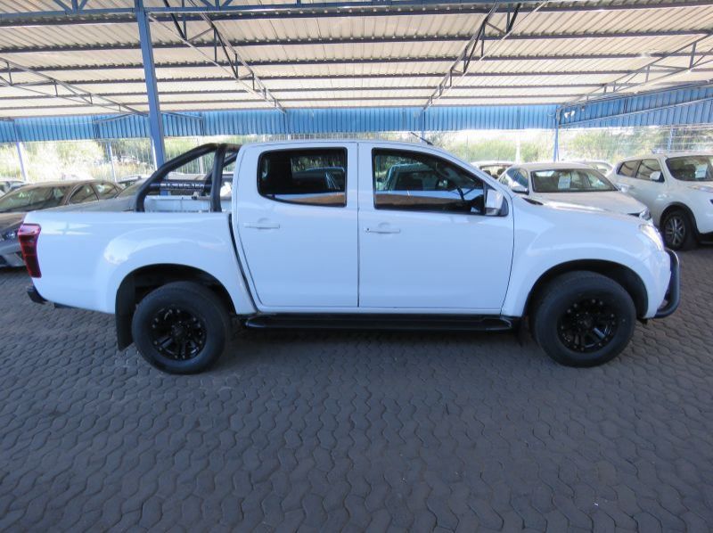 Bakkie Double Cab for sale in Windhoek, Namibia - Auto World Namibia