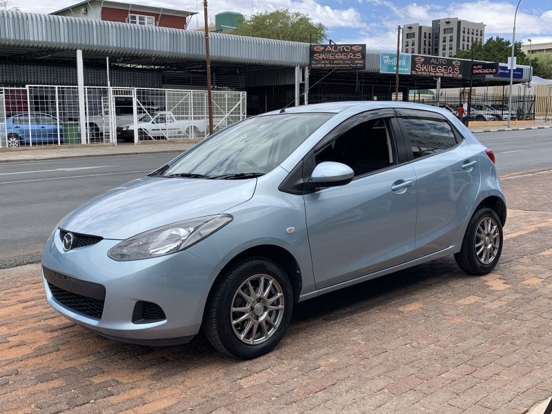 2011 Mazda Demio for sale | 44 131 Km | Automatic transmission ...