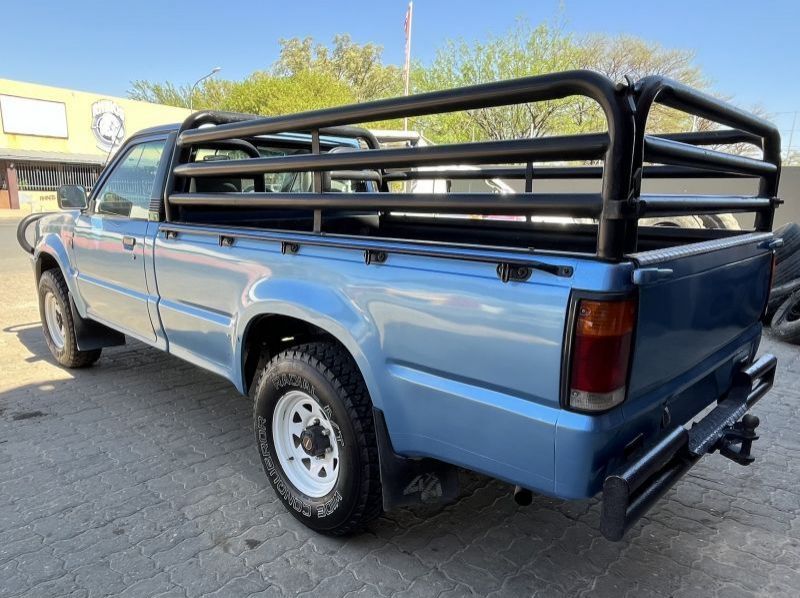 1989 Mazda B2600 4X4 for sale | 165 000 Km | Manual transmission ...