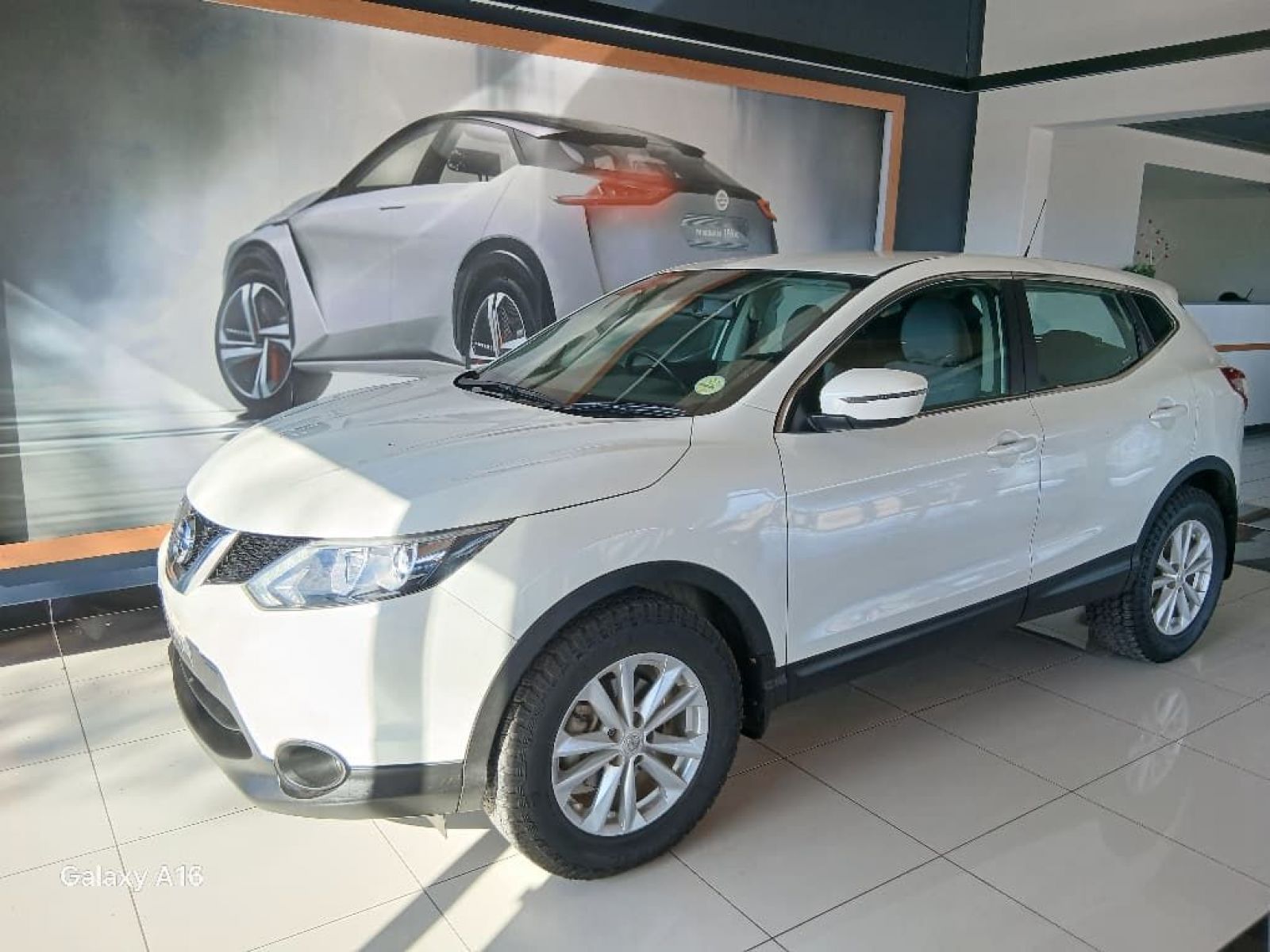 2015 Nissan Qashqai for sale | 79 000 Km | Manual transmission ...