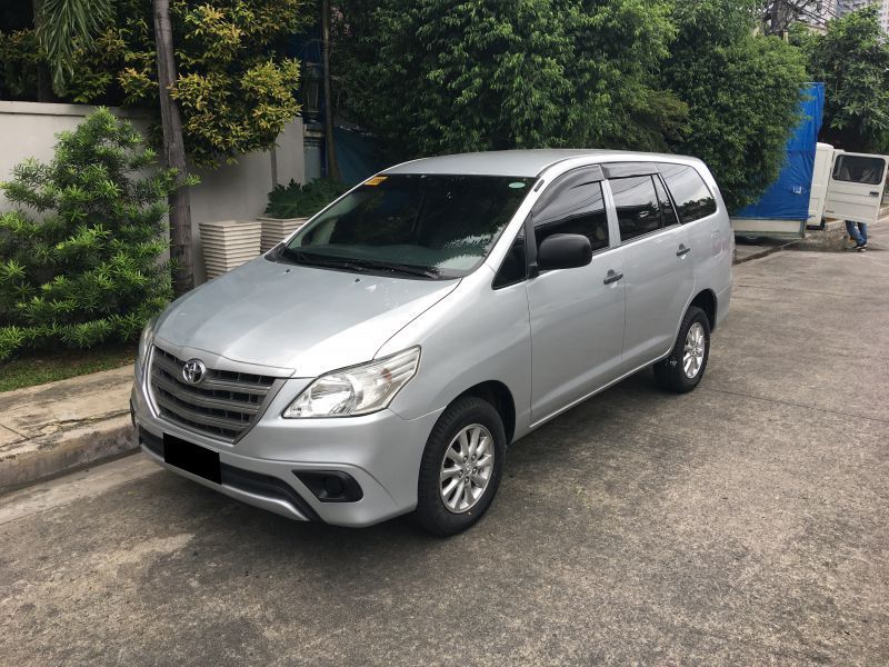 2015 Toyota Innova for sale | 15 000 Km | Manual transmission - Cars Manila