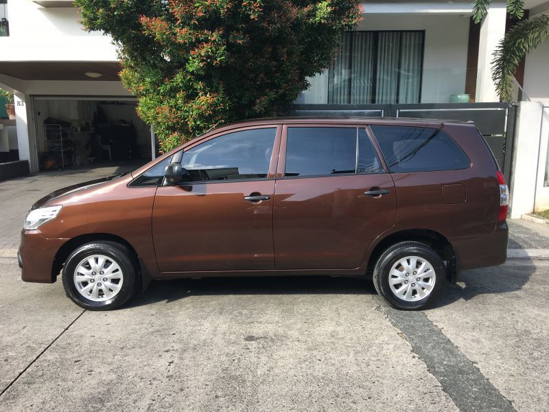 2015 Toyota innova for sale | 18 000 Km | Manual transmission - Cars Manila