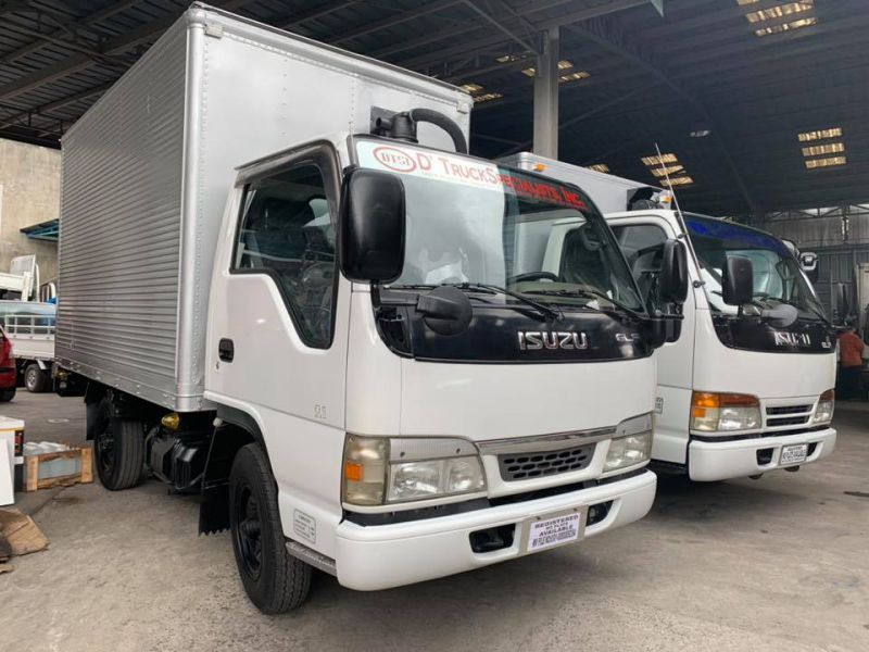 2004 Isuzu 10ft Closed Van for sale | Brand New - Dtrucks Specialist Inc.