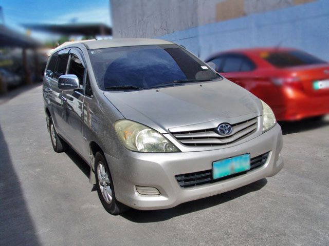 2009 Toyota Innova for sale | 91 000 Km | Automatic transmission - Five ...