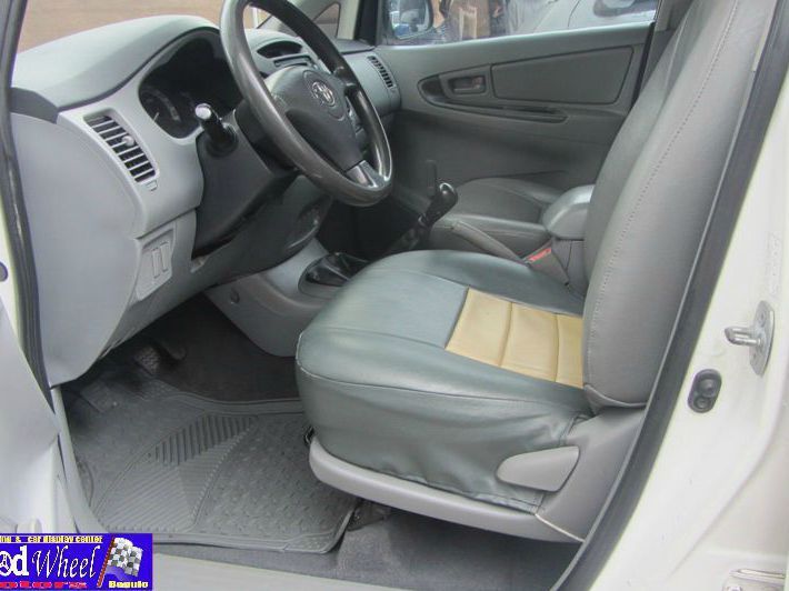 2005 Toyota Innova for sale | 75 000 Km | Manual transmission - Good ...
