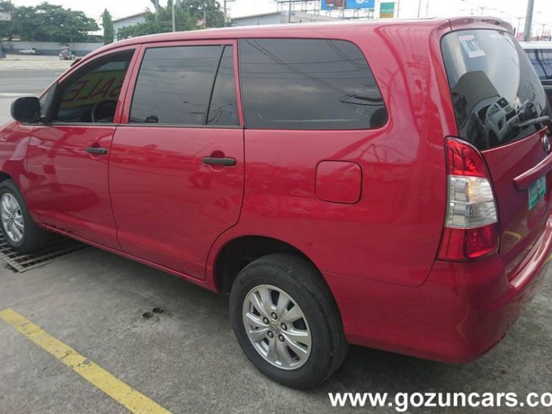 2012 Toyota Innova for sale | 70 000 Km | Manual transmission - Gozun Cars