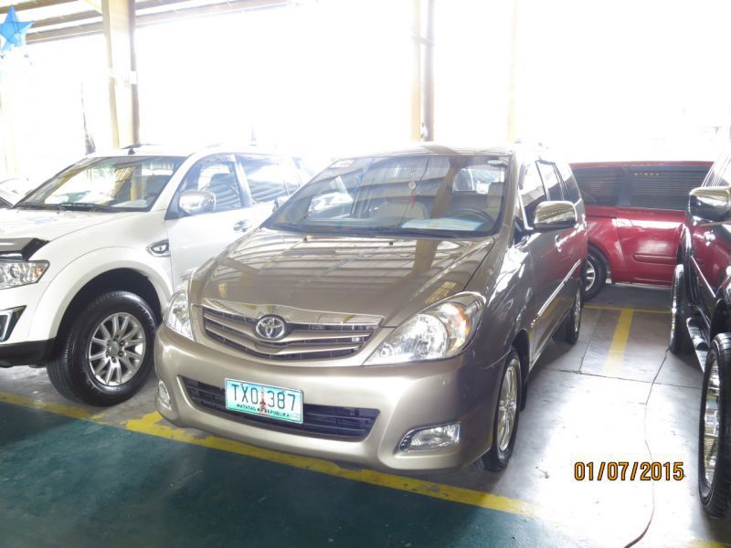 2011 Toyota Innova for sale | 16 000 Km | Automatic transmission - Jojo Lim