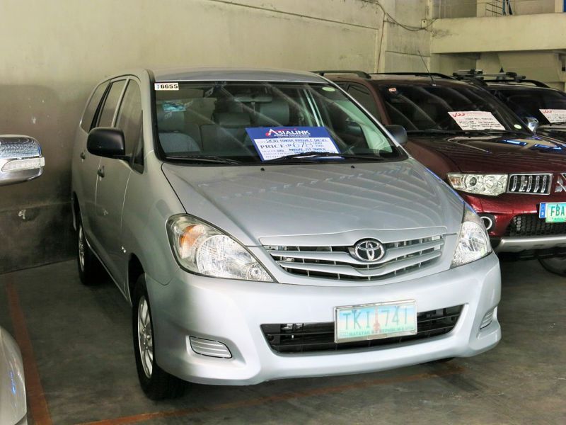 2011 Toyota Innova E for sale | 46 000 Km | Manual transmission - Lito ...