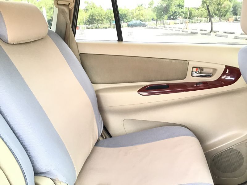 2005 Toyota Innova for sale | 88 000 Km | Automatic transmission ...