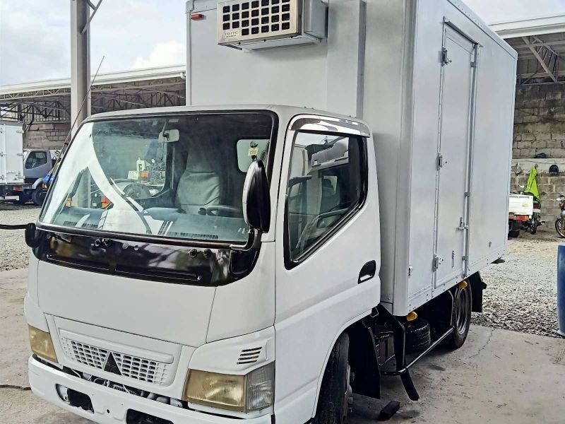 2005 Mitsubishi Canter Aluminium Closed Box van Truck 10FT for sale ...