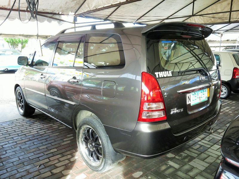 2005 Toyota Innova for sale | 1 Km | Automatic transmission - Noy & Roy