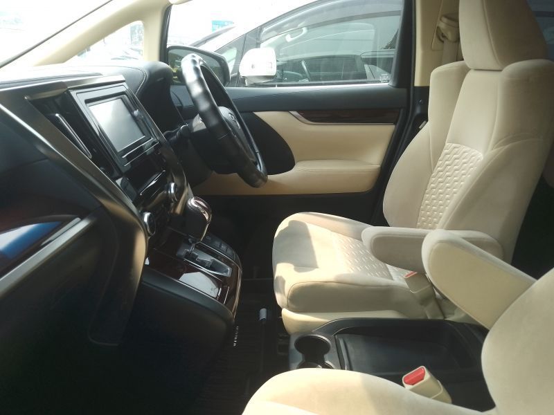 2019 Toyota Alphard for sale | 24 000 Km | Automatic transmission ...