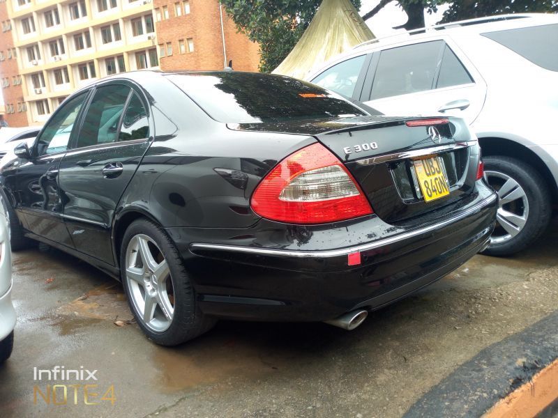 2008 Mercedes-Benz E300 for sale | 76 000 Km | Automatic transmission ...